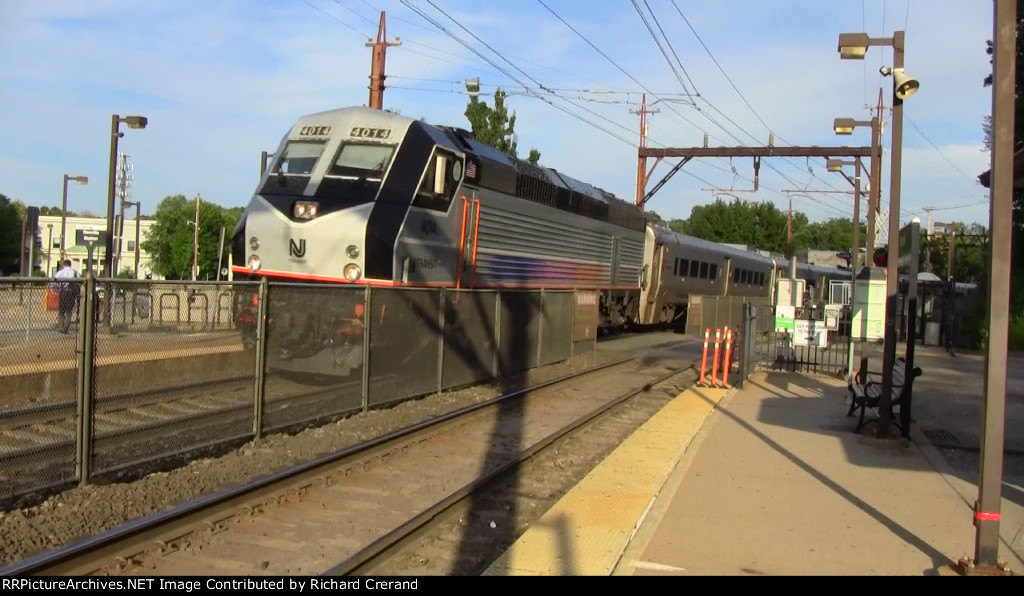 PL42AC 4014 Pulling Train 807